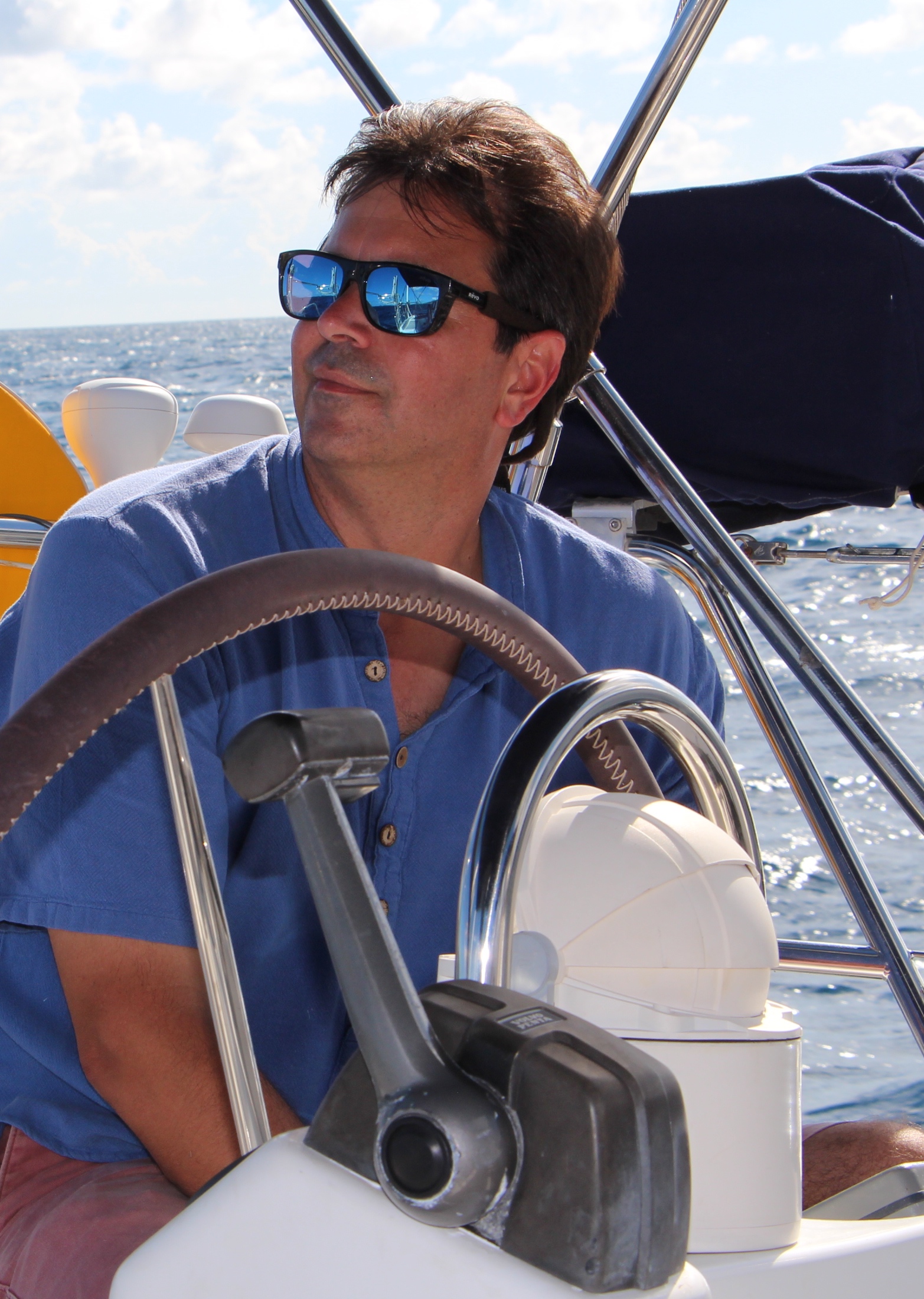 About Us - New Orleans Yacht